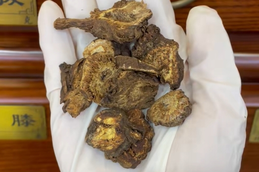 Qiang Huo (羌活): What It Is, Benefits, and Risks - Health Facts Time